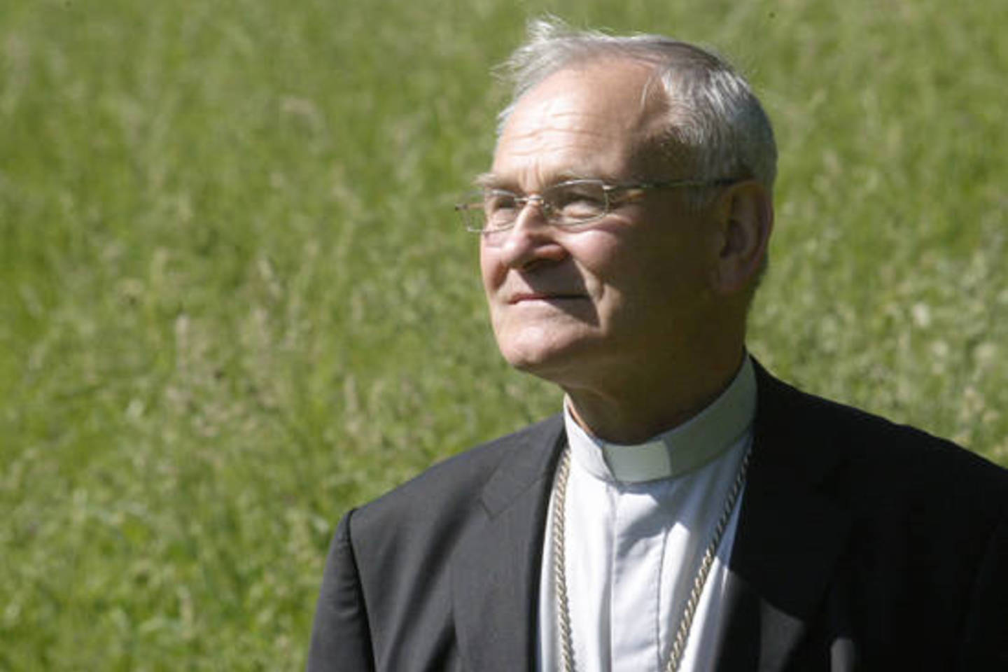 Vyskupas J.Kauneckas atsiprašo Aukščiausiojo ir žmonių už dvasininkų ...