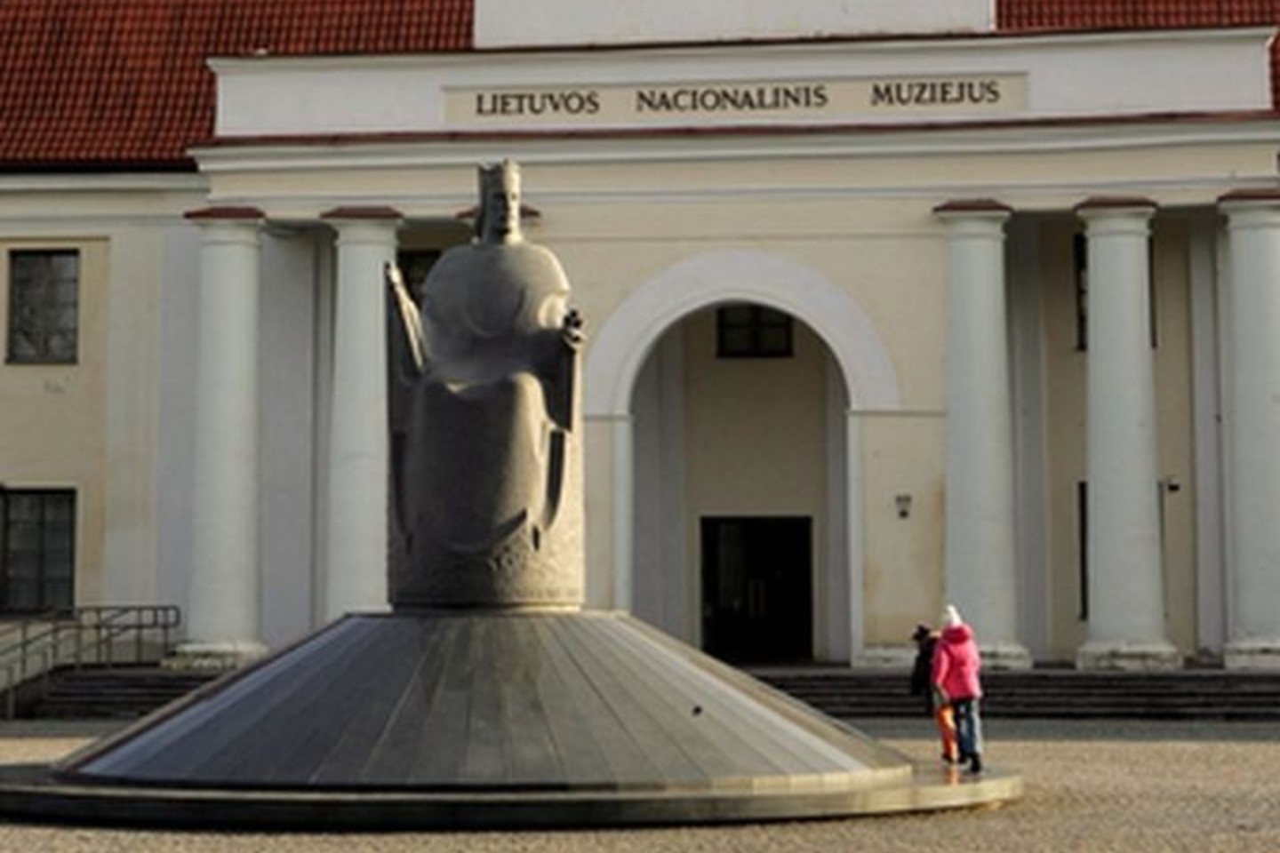 Agluonoje iškils paminklas Lietuvos karaliui Mindaugui ir karalienei Mortai