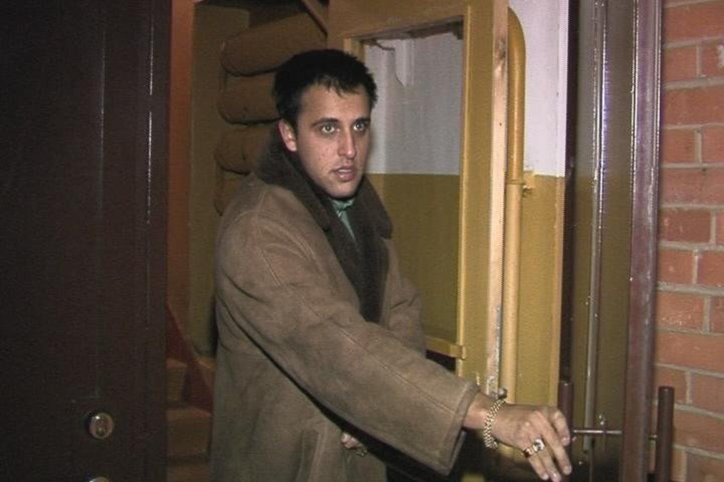 Radžis – brolio ir sesers vaikas?