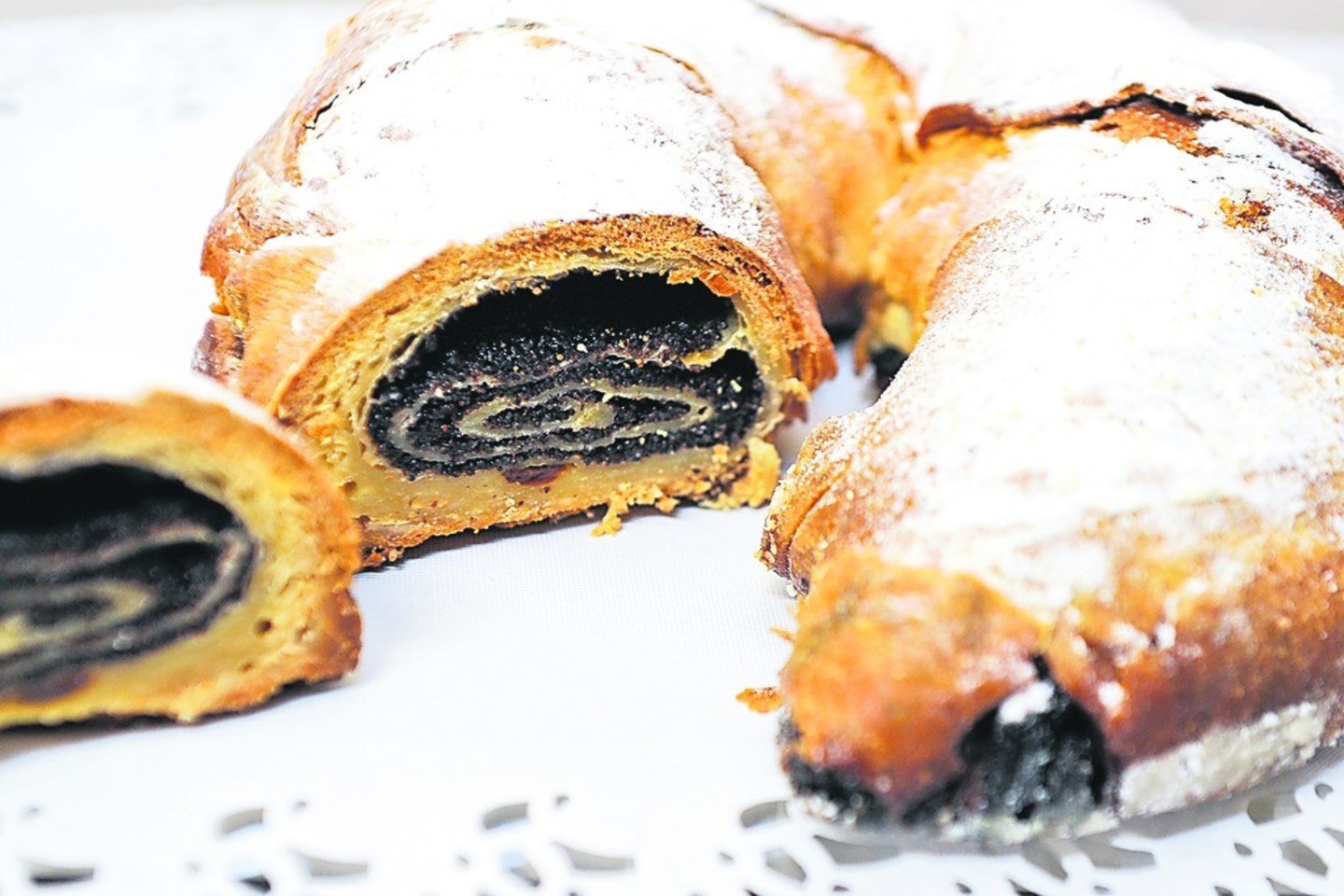 Krizės metui pritaikytas tortas „Napoleonas” su sutirštintu pienu ir ...