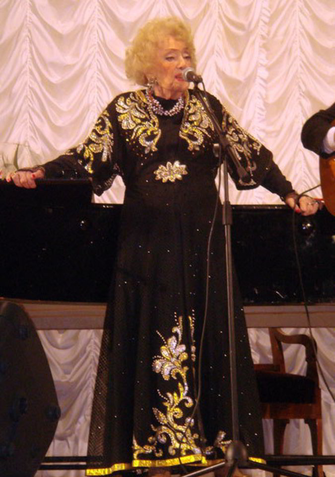 Romansų legenda A.Bajanova: po tūkstančių koncertų visame pasaulyje ...