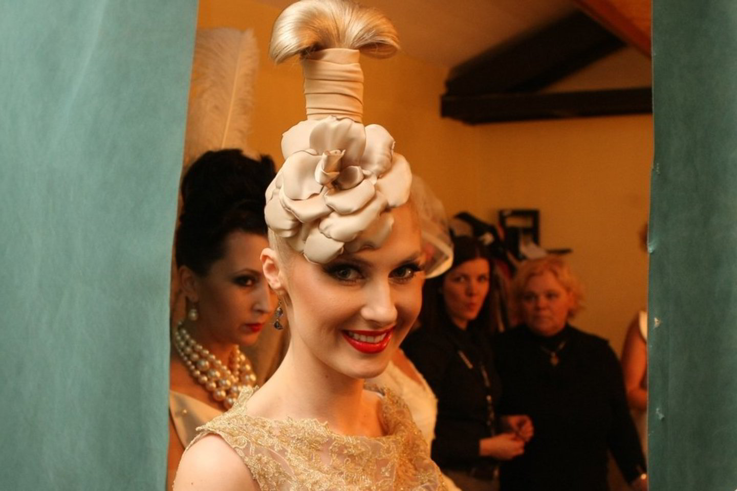 Nuotakos sukneles pristačiusios I.Gervinskaitė ir K.Ivanova pasvajoja ...