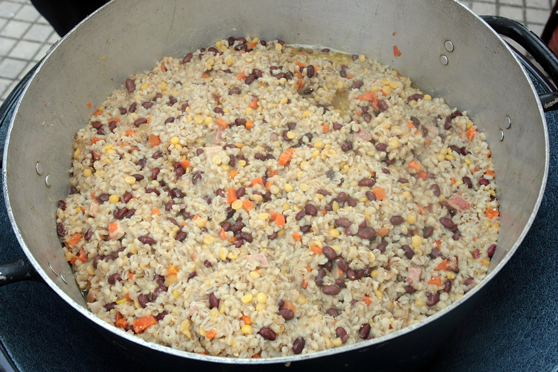 Pagerbdami K.Donelaitį kauniečiai gardžiavosi jo aprašyta gruce