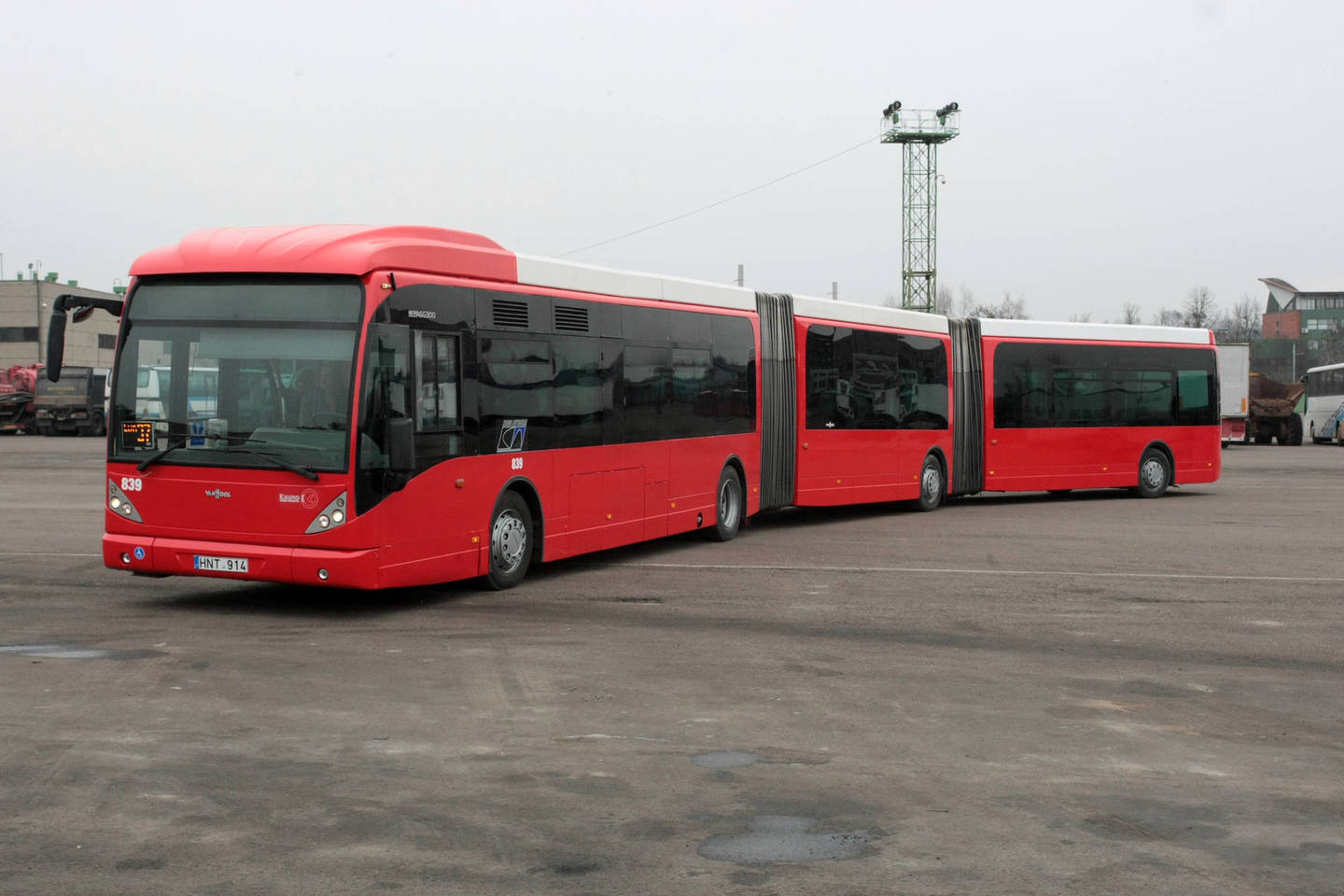 Kauno gatvėse – dar neregėti autobusai