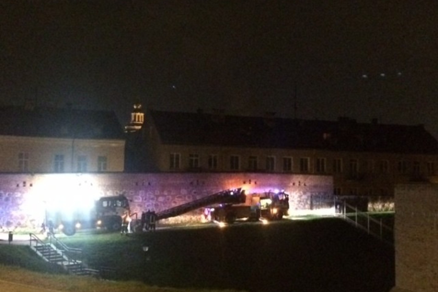 Vilniuje liepsnojo gyvenamasis namas