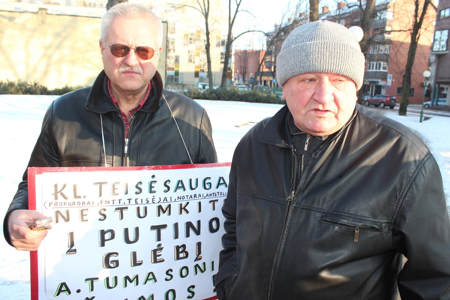 Benamiu tapusio pensininko šauksmas – lupikautojai ir antstoliai veržia ...