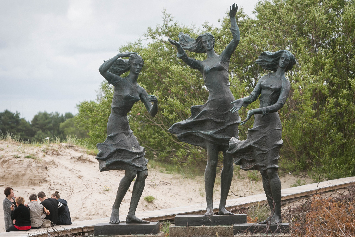 Vėsi vasara apytuštėje Šventojoje: brangi nakvynė, pigus alus ir jokių ...