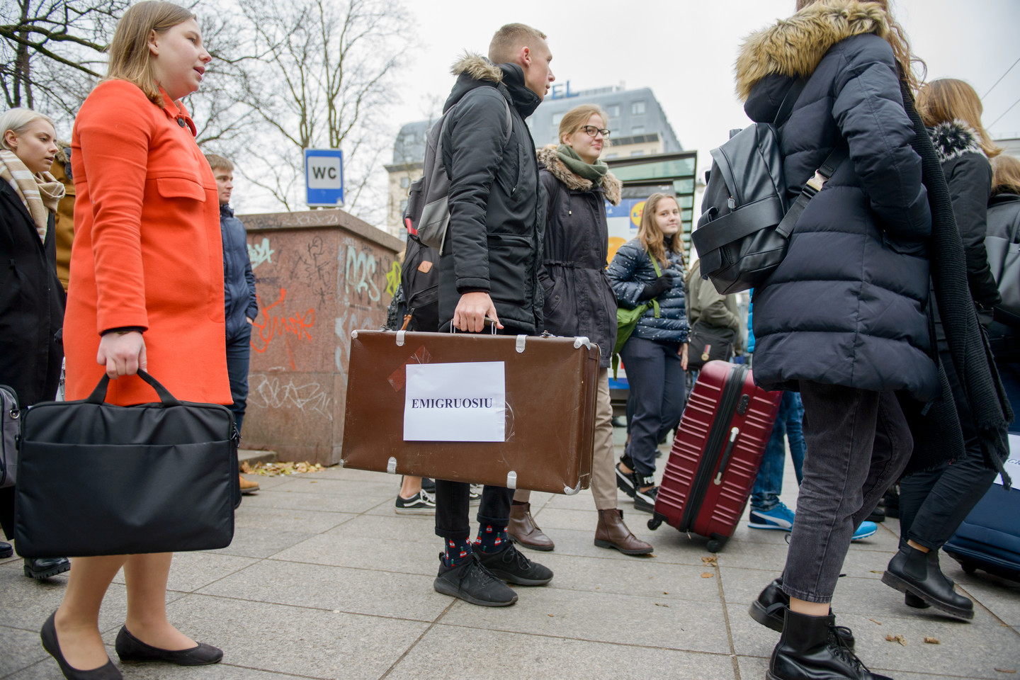 Oficiali statistika: rekordinė ir emigracija, ir imigracija