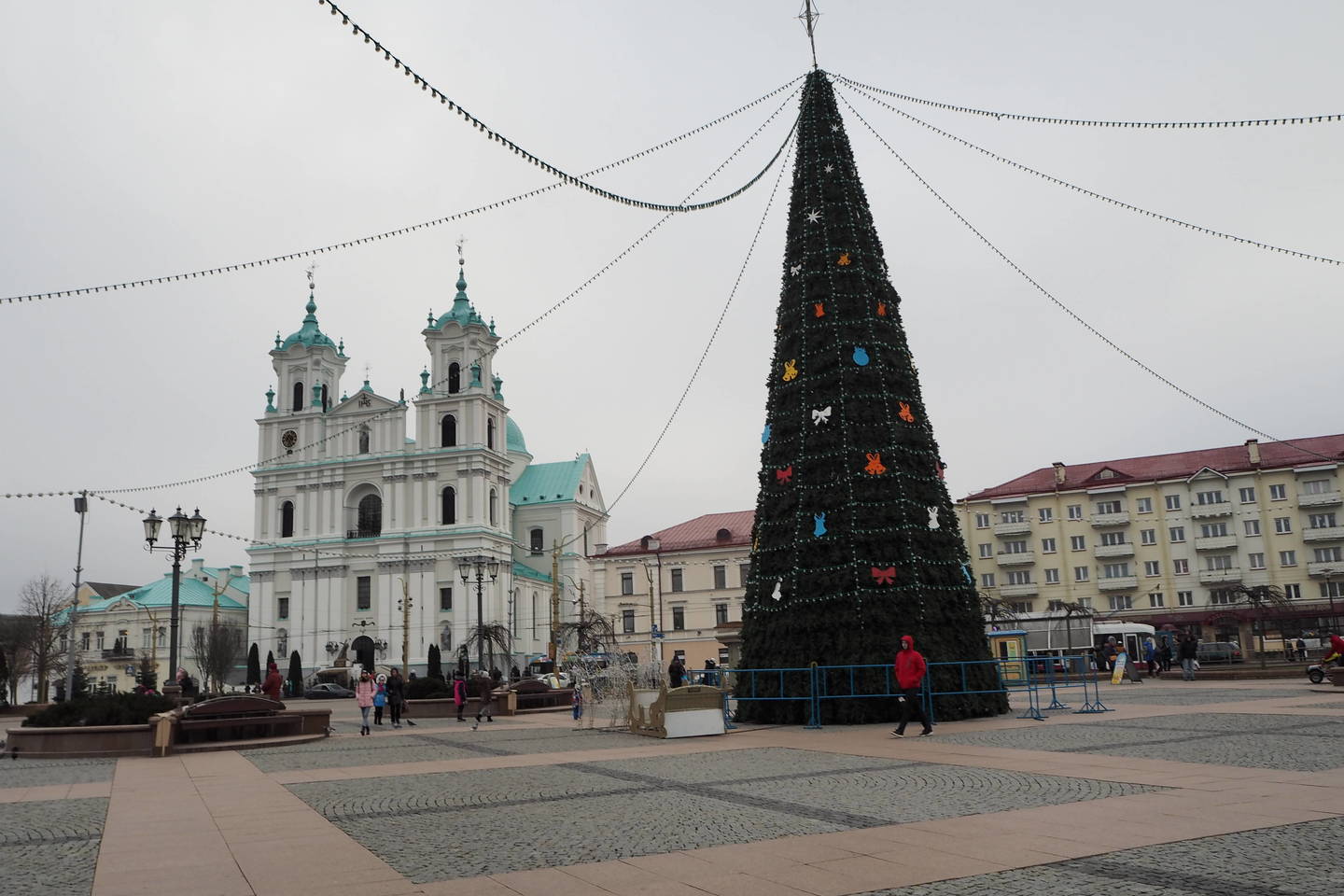 Baltarusijos parduotuvėse lietuviai proto nepameta