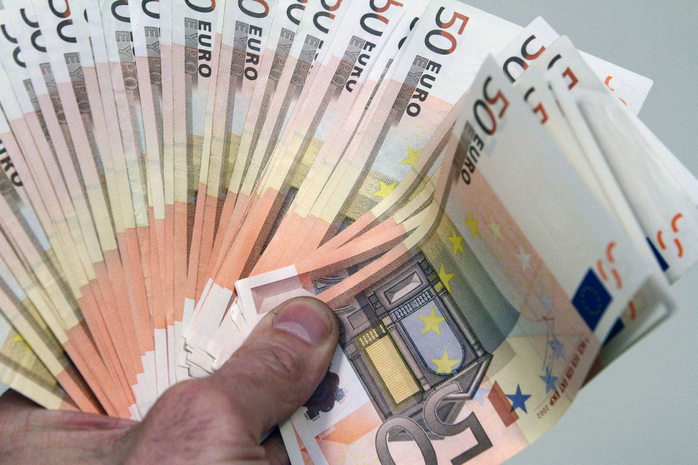 Nuo seifo grobikų neapsaugojo nei saugos firma, nei vaizdo stebėjimo kamera