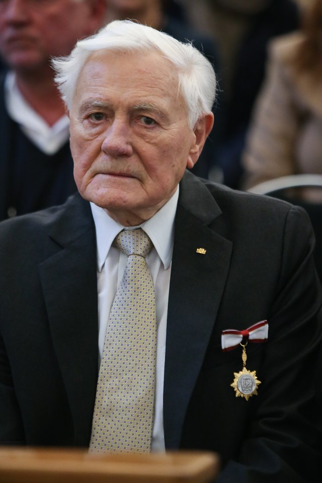 Valdas Adamkus sulaukė dar vieno apdovanojimo