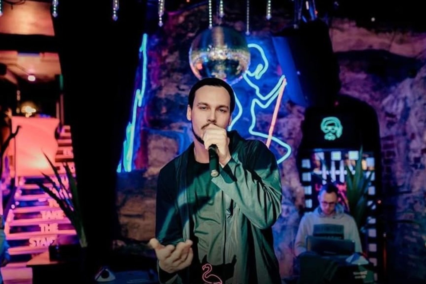 Aktorius Edgar Bechter pirmą savo grupės dainą skyrė žmonai