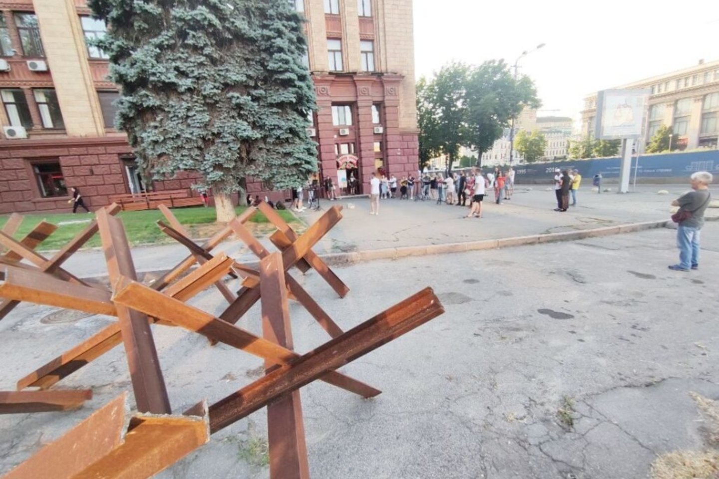 „Kosminiame mieste“ Ukrainoje lietuvį pasitiko sprogimai ir grybo ...