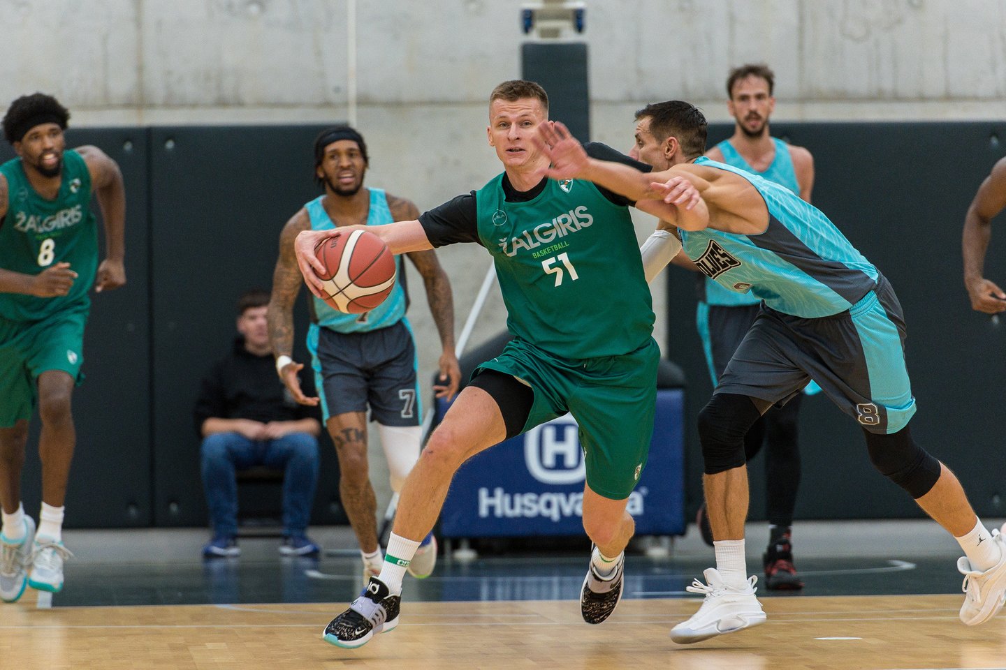 „Žalgiris“ parodė „Wolves“ krepšininkams, kas jų laukia LKL čempionate