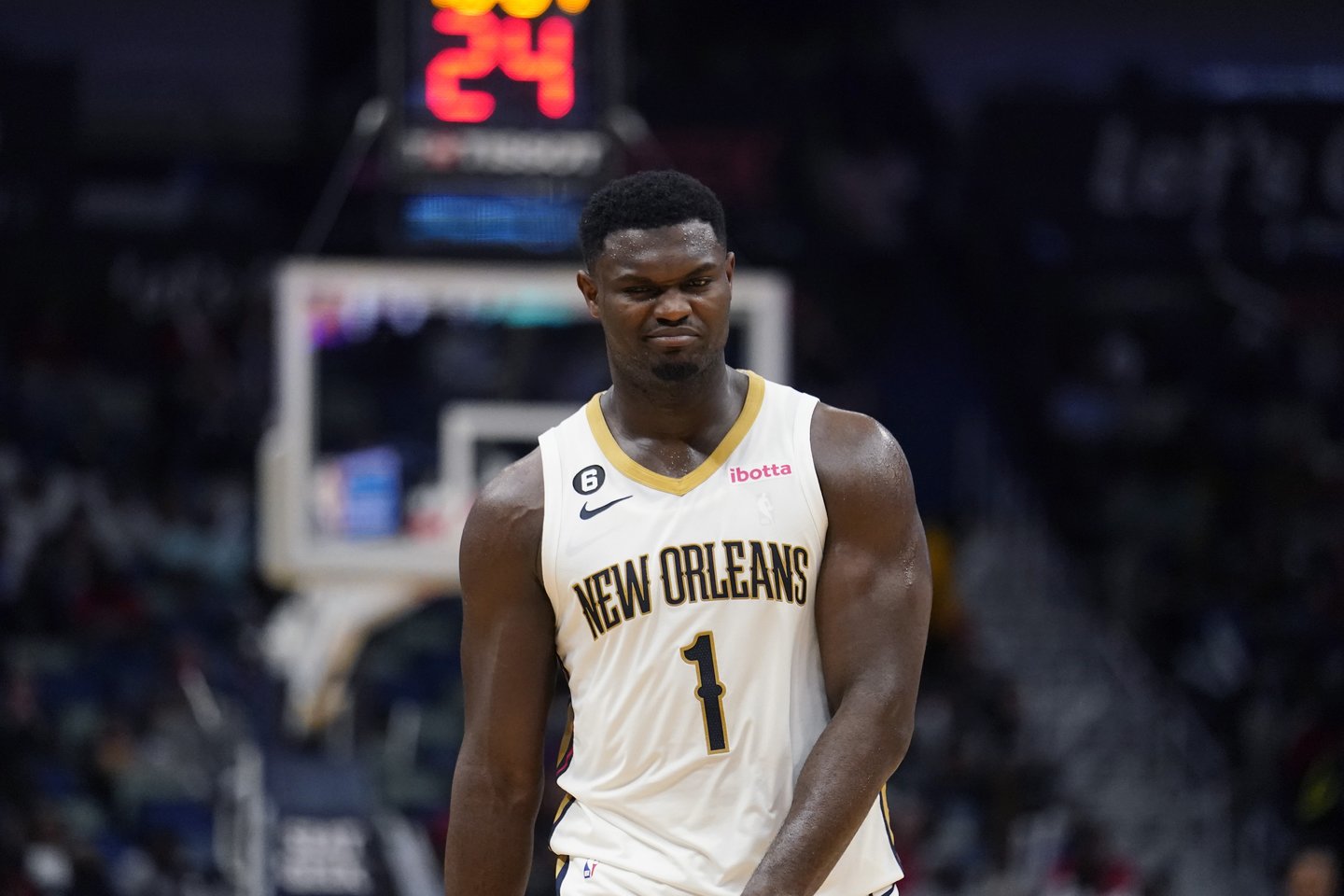 Vargo vakarienė: Zionas Williamsonas vėl patyrė traumą