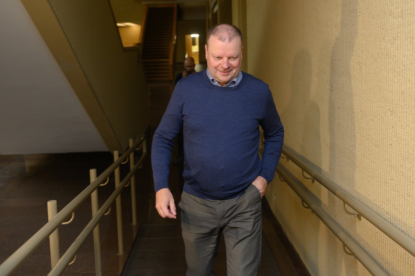 Kaip buvę premjerai atsako į tuos pačius klausimus apie Vyriausybę ...