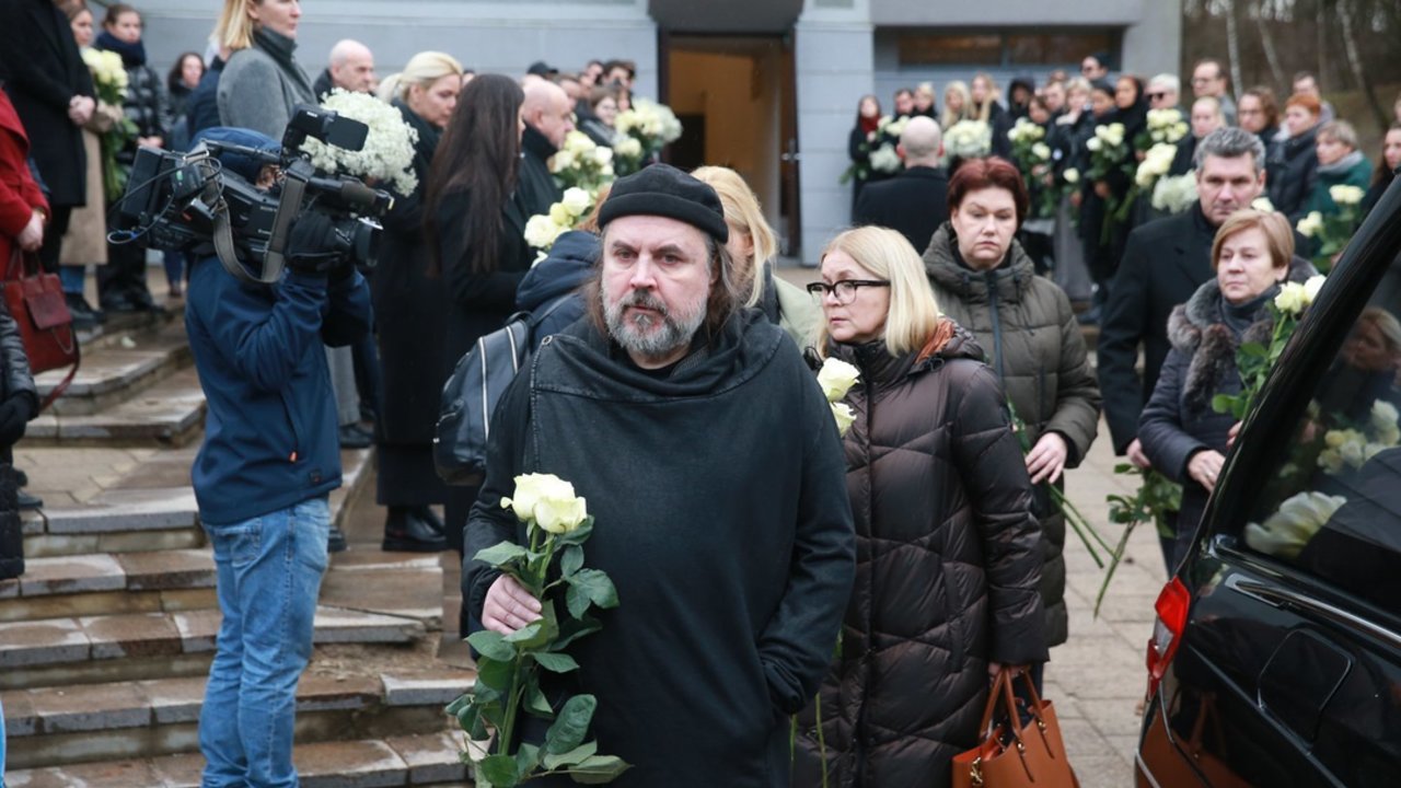 Išlydėti A. Jagelavičiūtės atėjęs O. Koršunovas prisiminė paskutinį ...