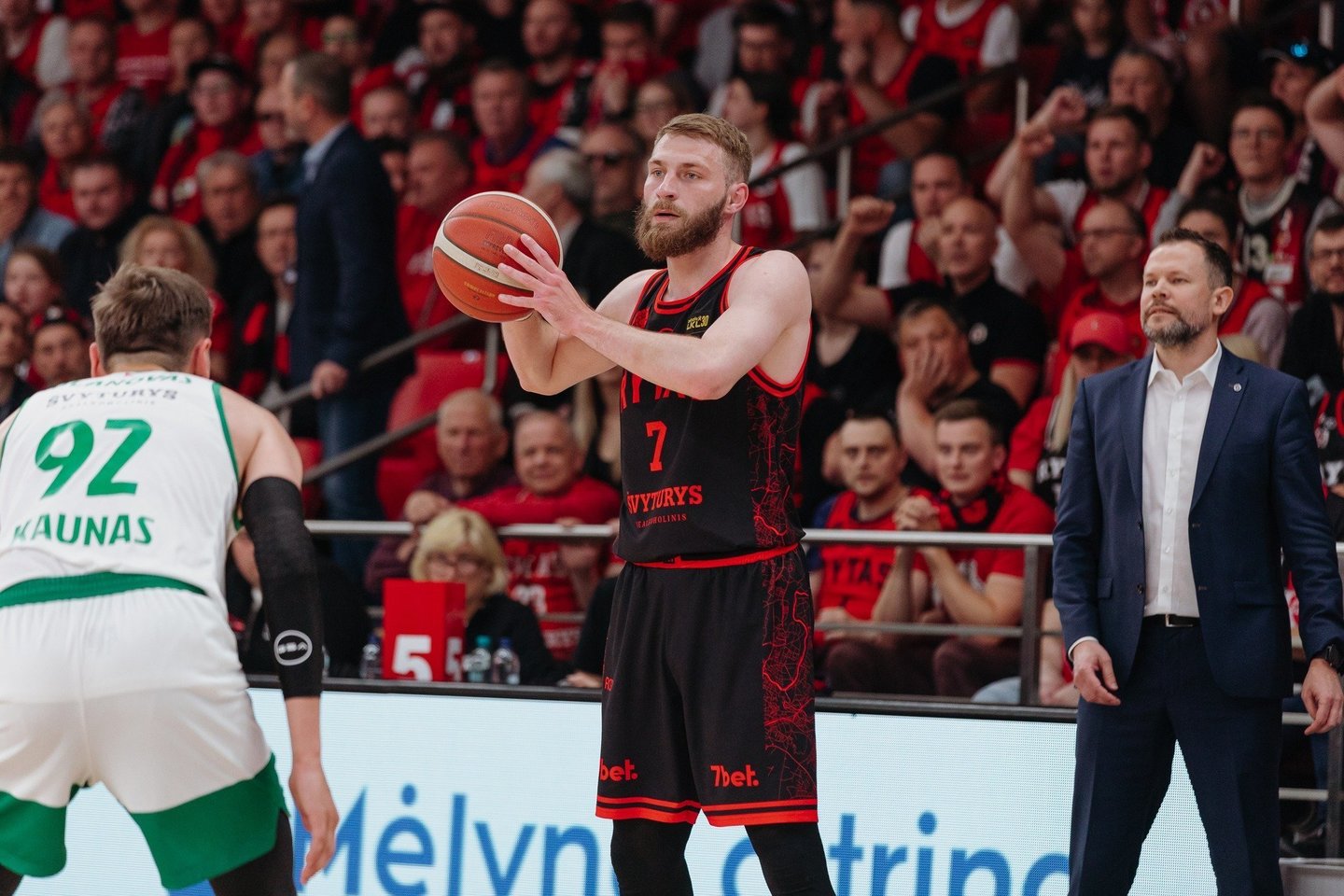 Smūgis „Rytui“: G. Radzevičiui atlikta riešo operacija, puolėjas ...