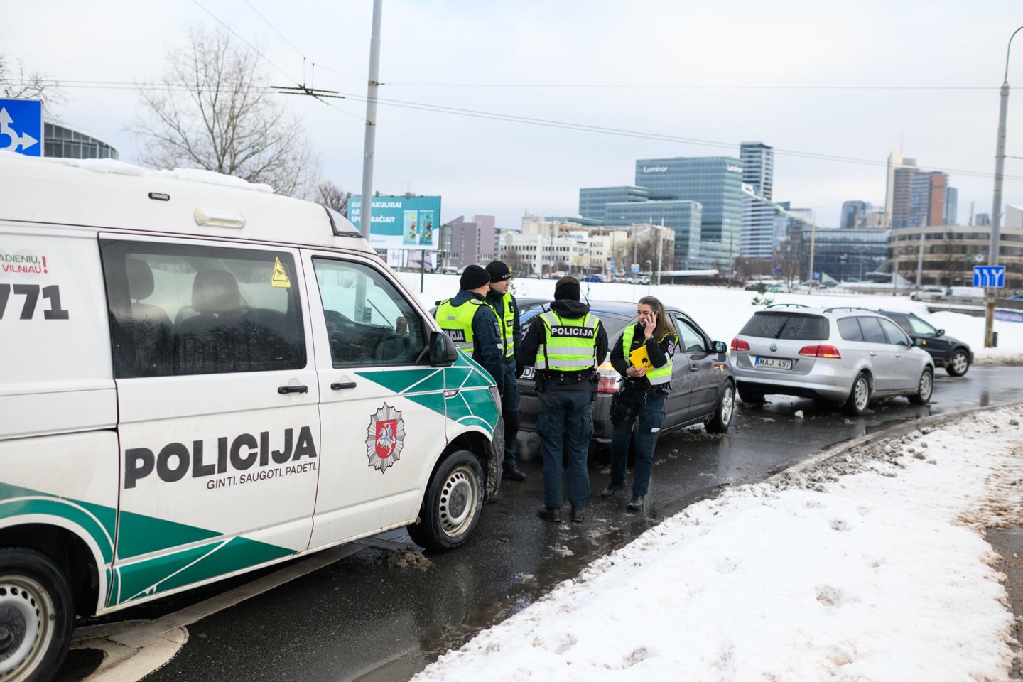Po avarijos Vilniuje medikų pagalbos prireikė 3 žmonėms, tarp ...