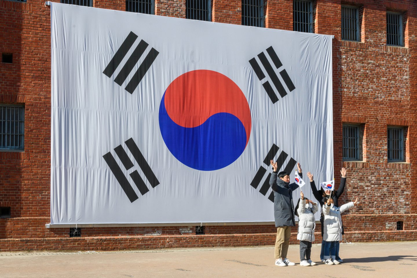 Seulas dėl balionų su šiukšlėmis visiškai sustabdys karinį susitarimą ...