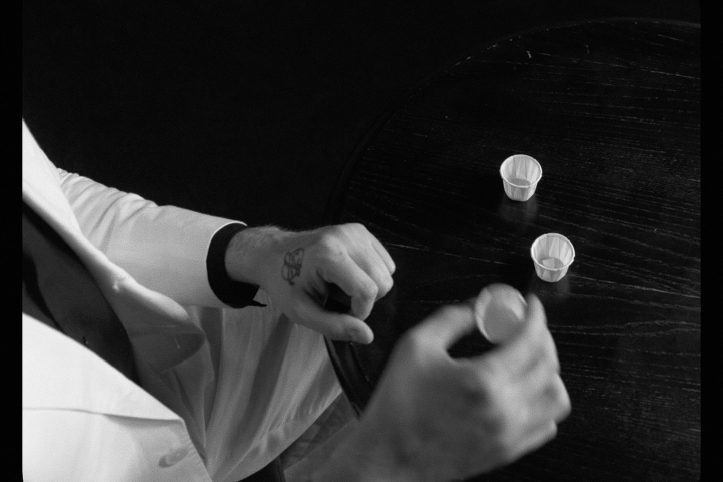 Atlikėjas FC Baseball pristato naują dviejų dainų vaizdo albumą „Gėla“