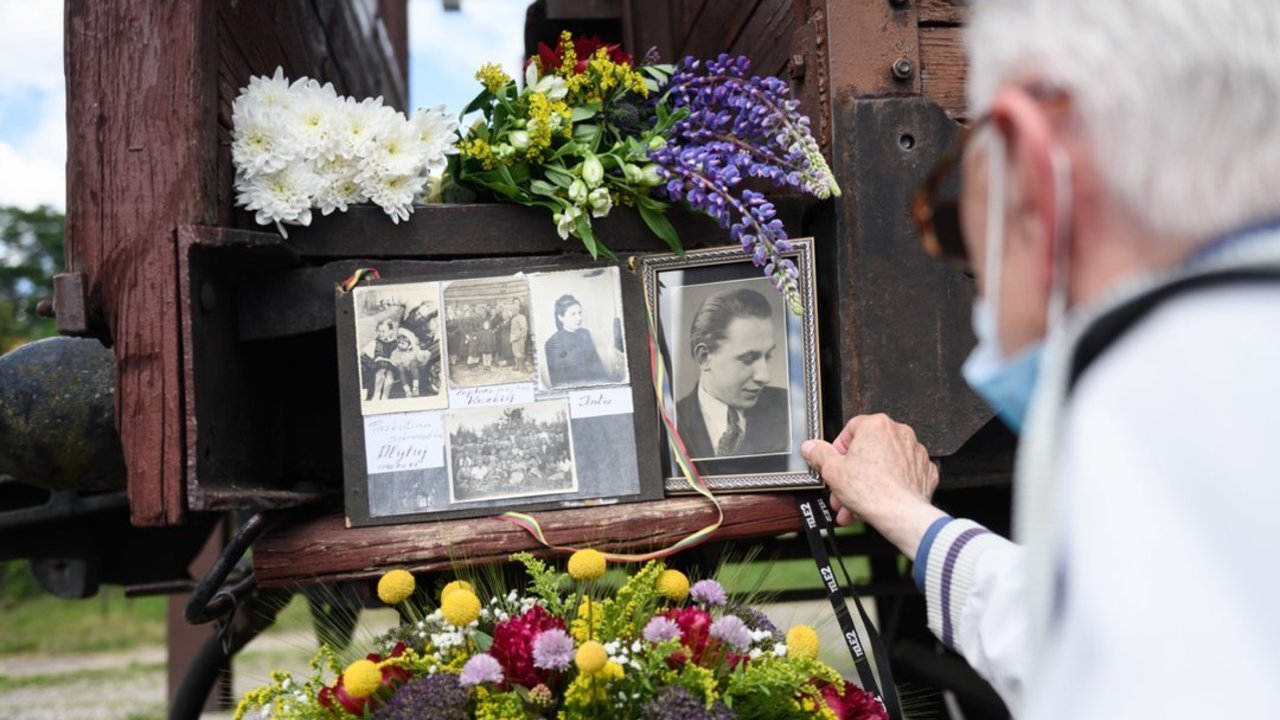 Paaiškino, kodėl svarbu minėti Gedulo ir vilties dieną: atsigręždami ...