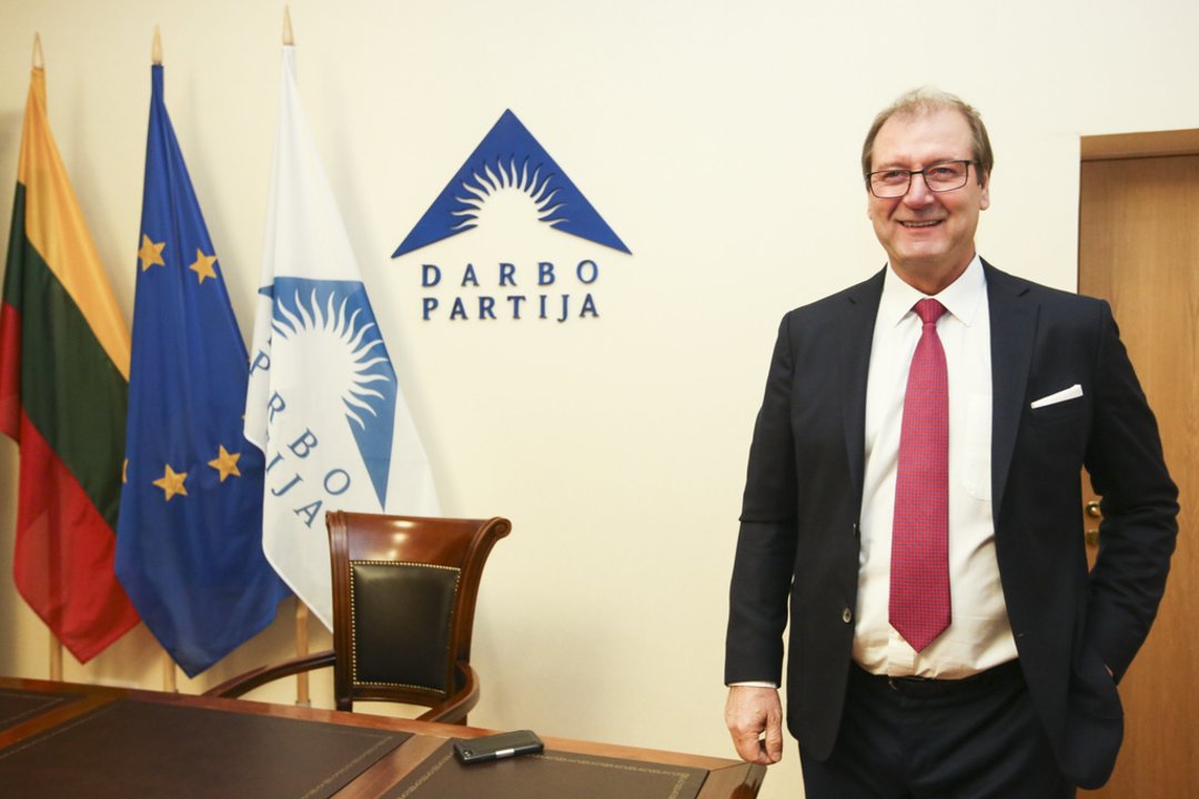 V. Uspaskicho sugrįžimą į partiją sieja ir su asmeniniais interesais ...