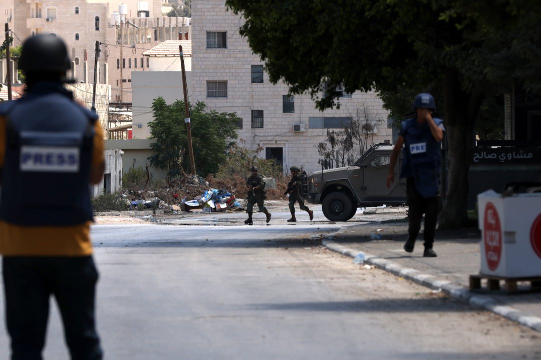 NKVC: antradienį „WizzAir“ reisu iš Vilniaus į Izraelį neišskirdo nė ...