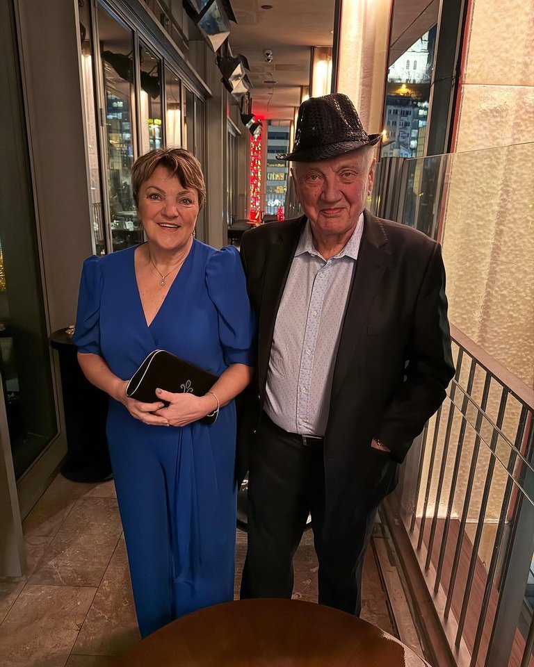 Šarūnas Jasikevičius su Anna Douka ir šeima Naujus metus pasitiko itin ...