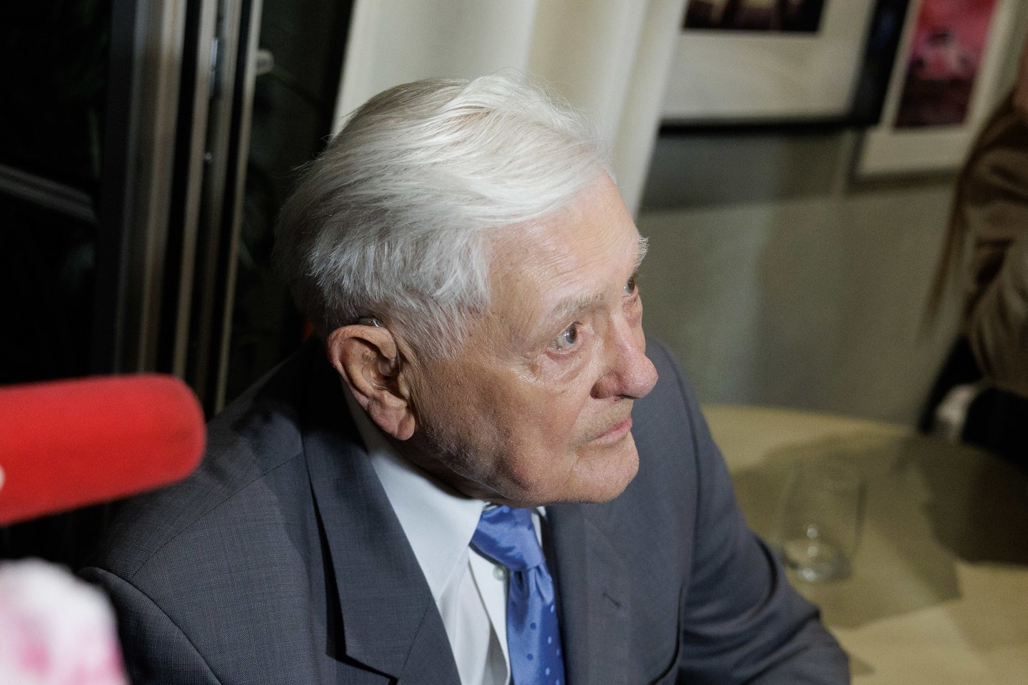 V. Adamkus sureagavo į D. Trumpo puolimą prieš V. Zelenskį