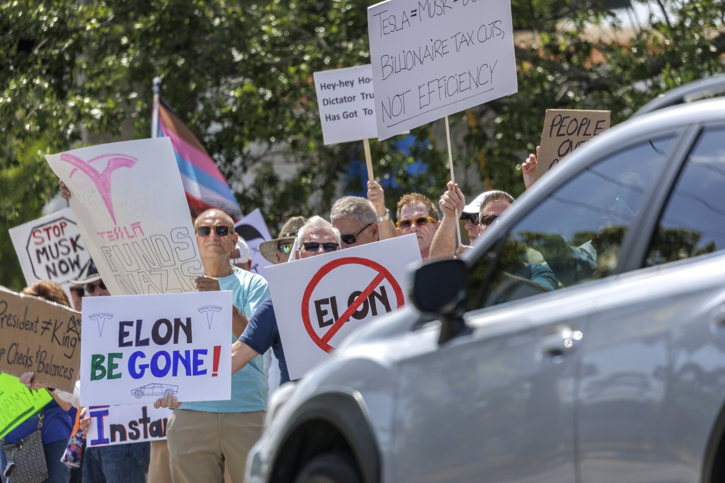 Virš E. Musko „Tesla“ imperijos – audros debesys: skaičiai atskleidė ...