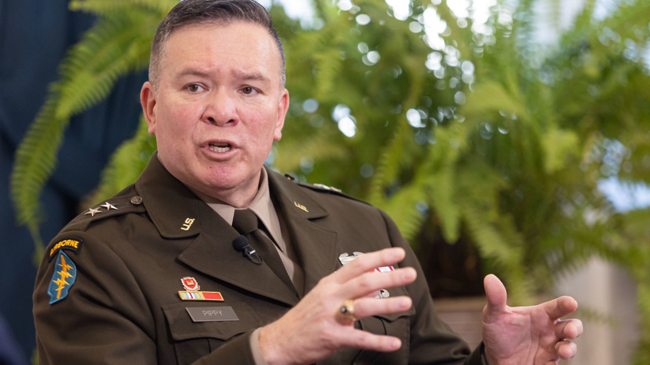 J. Pippy įvertino Lietuvos saugumo padėtį: „Kai didinsite šias ...