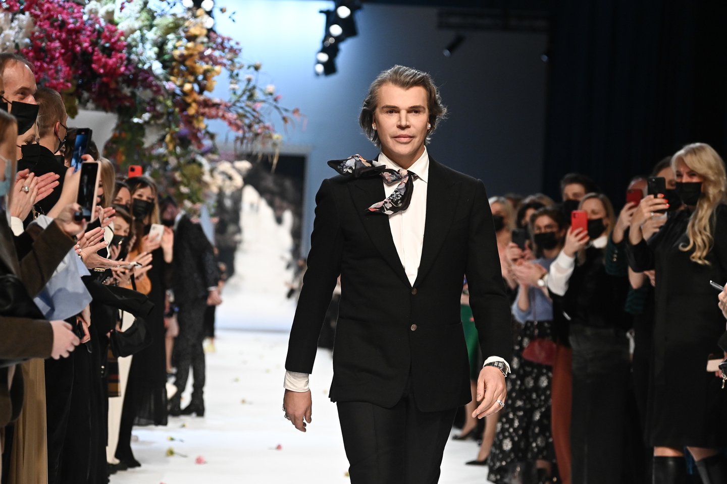 Prabanga tviskančiame Paryžiaus viešbutyje – J. Statkevičius ir K ...