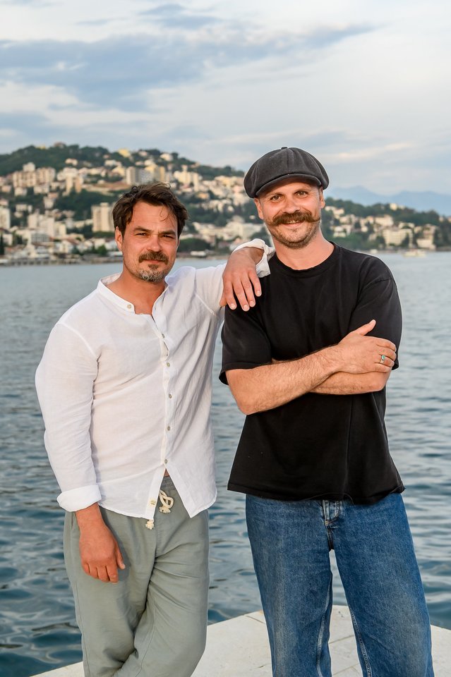 L. Pobedonoscevo savaitgalis Rodo saloje: privati vila su baseinu ir ...