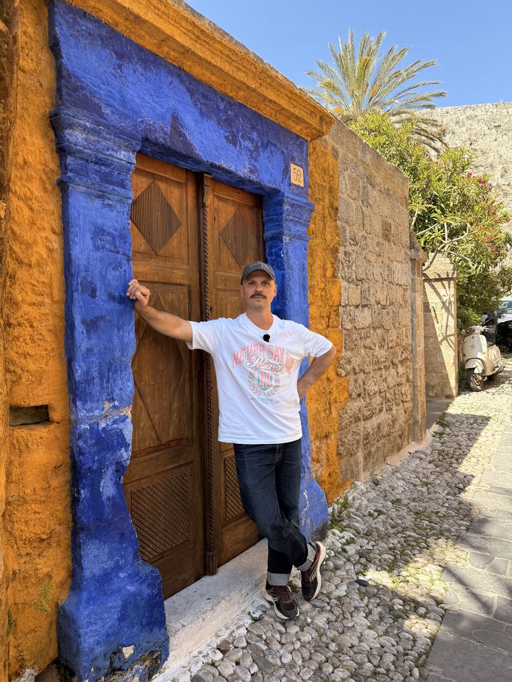 L. Pobedonoscevo savaitgalis Rodo saloje: privati vila su baseinu ir ...