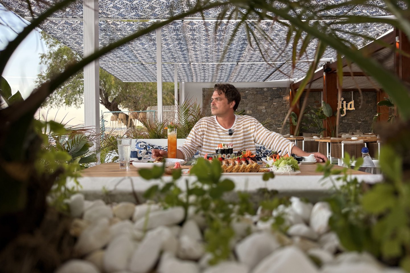 L. Pobedonoscevo savaitgalis Rodo saloje: privati vila su baseinu ir ...