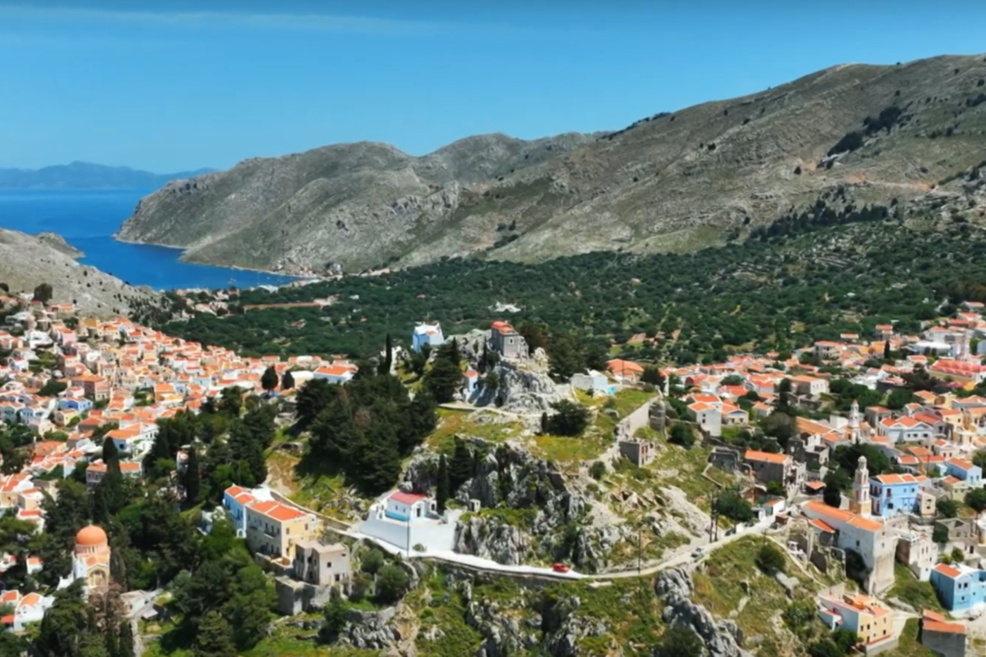 L. Pobedonoscevo savaitgalis Rodo saloje: privati vila su baseinu ir ...