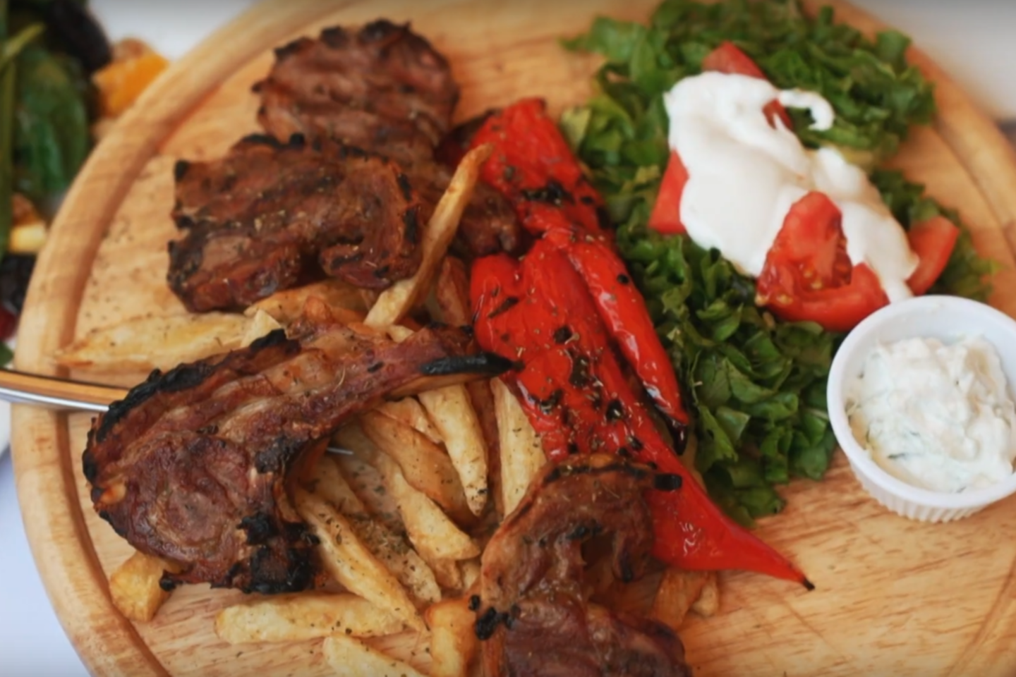 L. Pobedonoscevo savaitgalis Rodo saloje: privati vila su baseinu ir ...