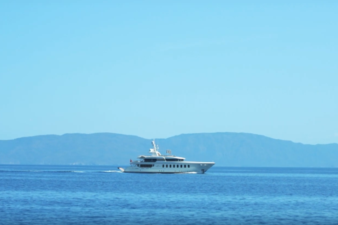 L. Pobedonoscevo savaitgalis Rodo saloje: privati vila su baseinu ir ...