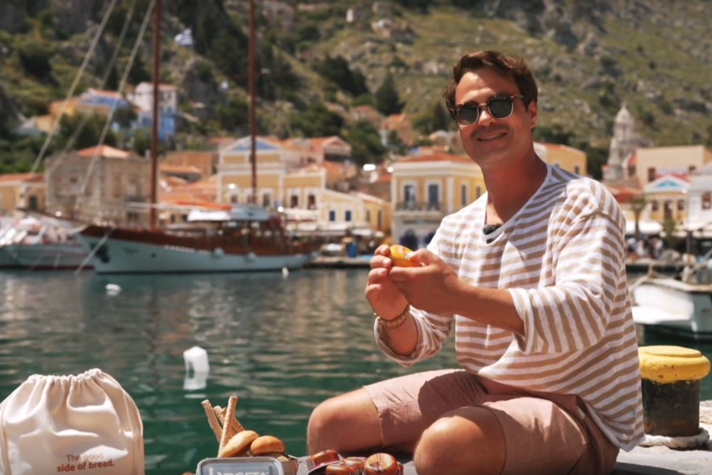 L. Pobedonoscevo savaitgalis Rodo saloje: privati vila su baseinu ir ...