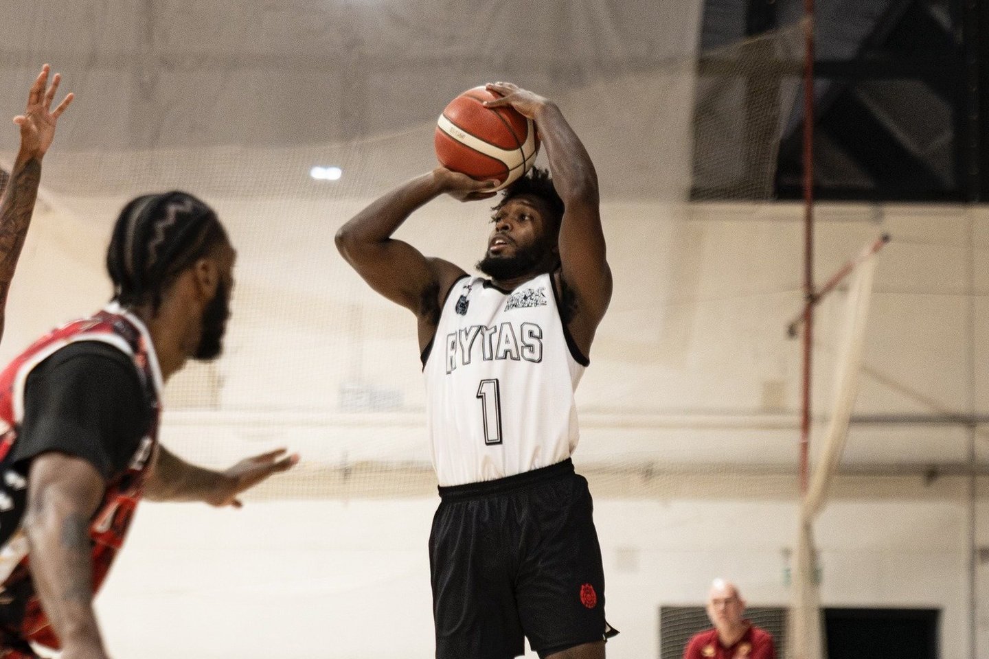 „Rytas“ draugiškose rungtynėse nugalėjo naująjį RJ Cole'o klubą