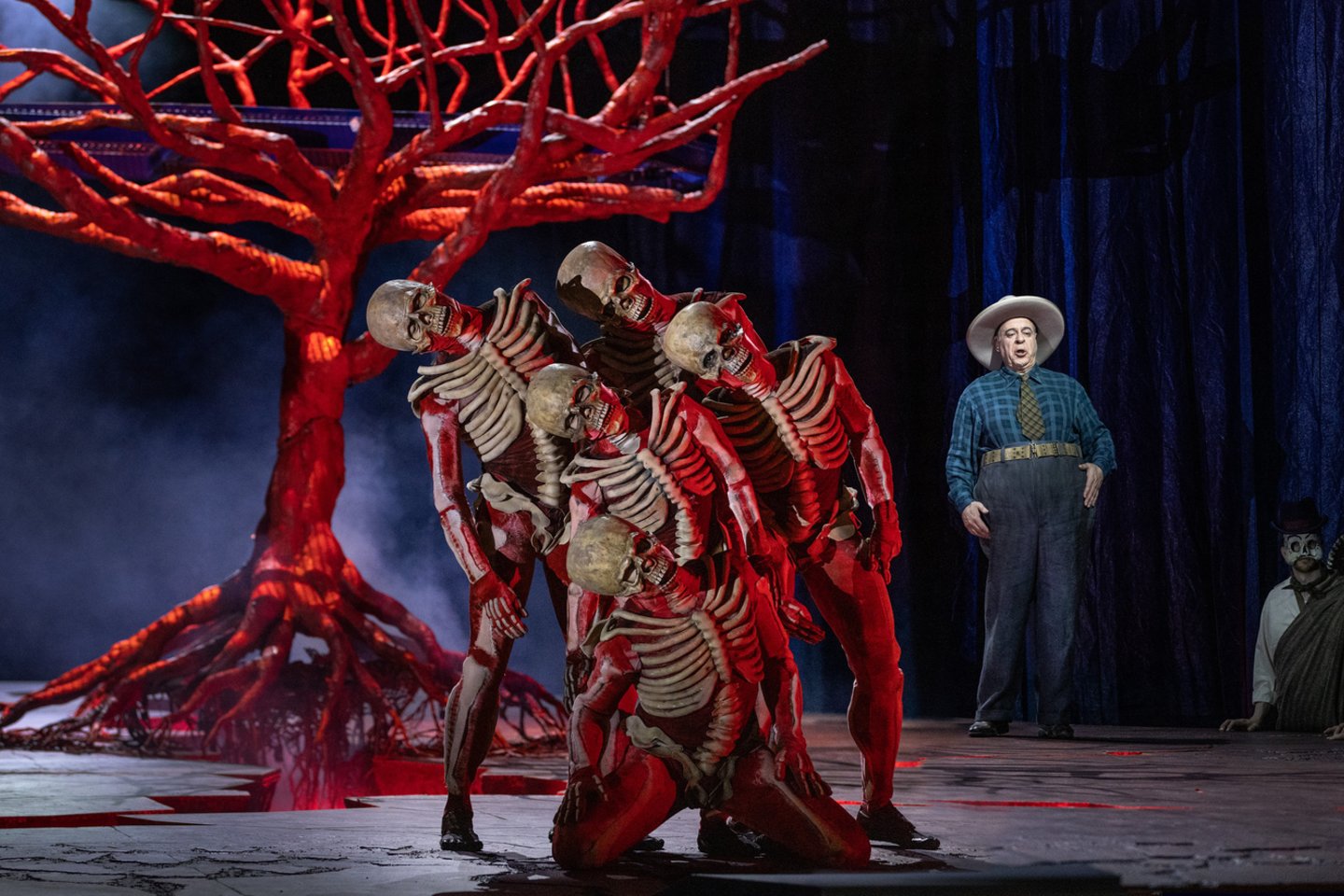 „Metropolitan Opera“ sezoną kine užbaigs magijos kupina opera apie ...