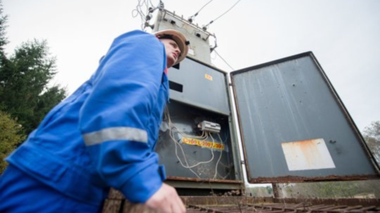 Netrukus brangs visuomeninė elektra ir dujos: atsakė, kas tai lėmė
